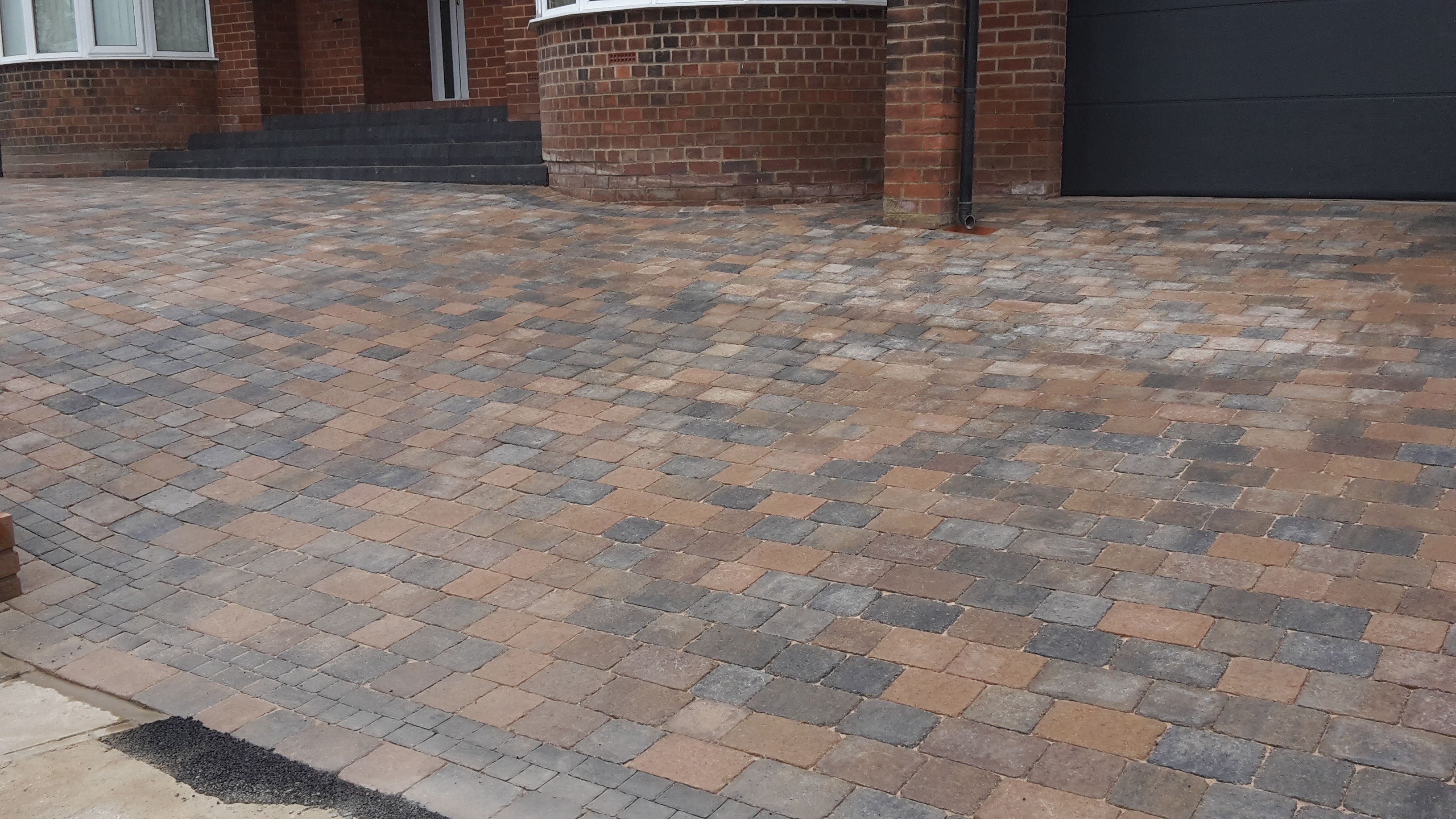 Sorrento cobbled driveway - Manterfield Building & Roofing ...